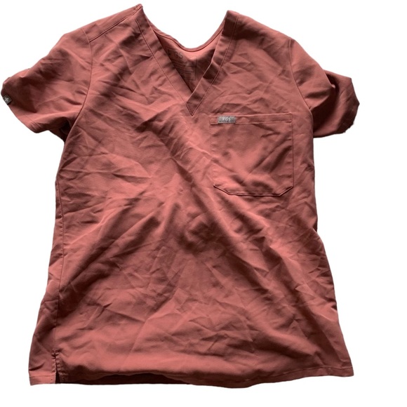 Figs | Tops | Figs Technical Collection Size Small Desert Rose One ...